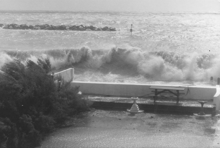 Shallow-water wave theory - Coastal Wiki